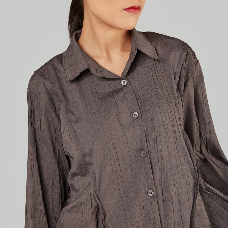 POINTED SHIRT IN WRINKLED EFFECT FABRIC